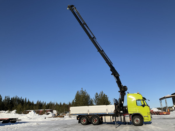 VOLVO FM9 6×2 kranbil med tipp *Auktion (1393451) - Hitta auktioner på ...